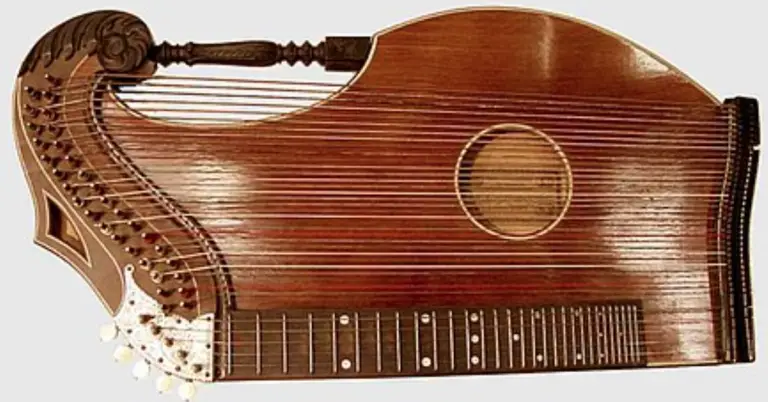 What is a Zither Instrument? Your Complete Guide To The Zither