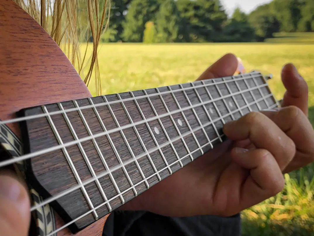 Long or Short Nails for Ukulele, Which is better? – Folkstrings.com