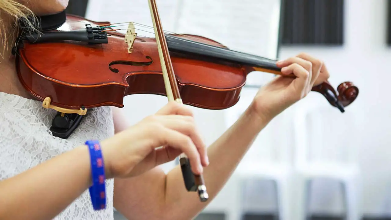 What Are Some Good Instruments for Small Hands? Our Best ...